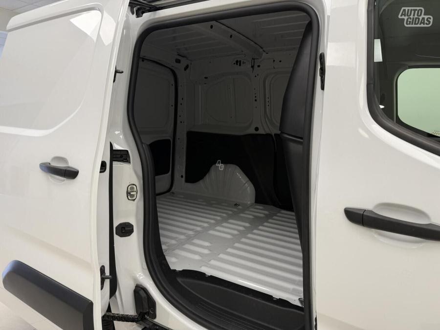 Balts Peugeot Partner 2023 Viļņa, ar dzinēja tilpumu 1.50 L un nobraukumu 83 tūkst. km par 12990 €, foto 19 vietnē AUTOMOTO.COM.LV