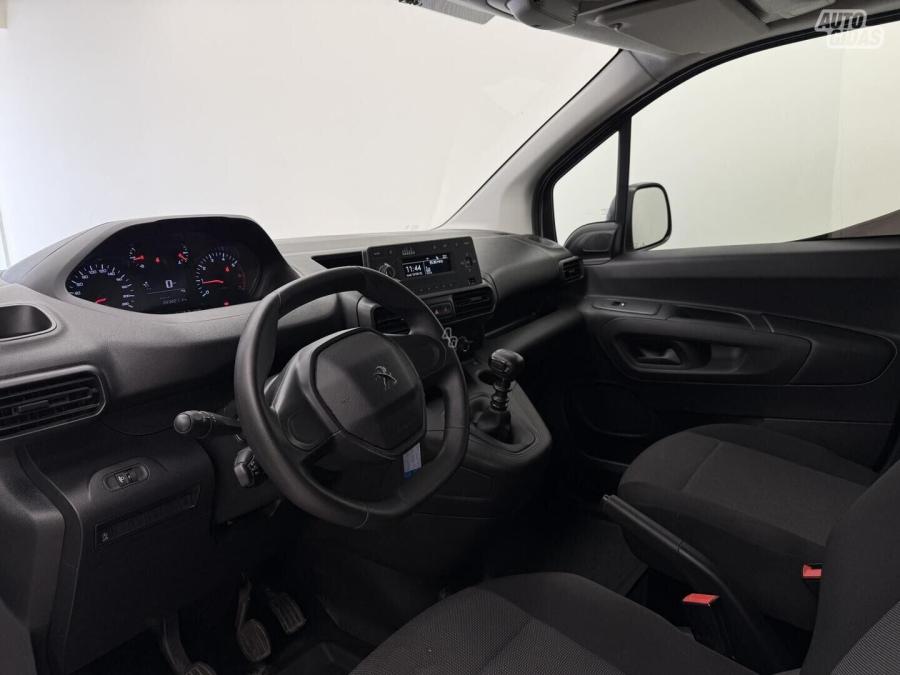 Balts Peugeot Partner 2023 Viļņa, ar dzinēja tilpumu 1.50 L un nobraukumu 223 tūkst. km par 10990 €, foto 11 vietnē AUTOMOTO.COM.LV