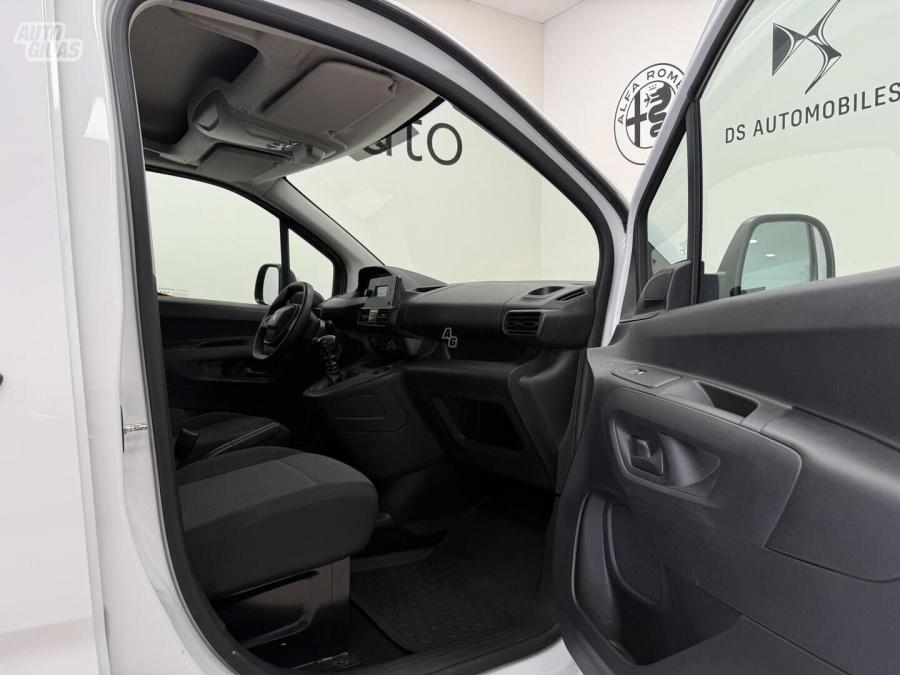 Balts Peugeot Partner 2023 Viļņa, ar dzinēja tilpumu 1.50 L un nobraukumu 223 tūkst. km par 10990 €, foto 15 vietnē AUTOMOTO.COM.LV
