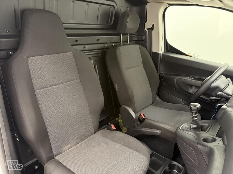 Balts Peugeot Partner 2023 Viļņa, ar dzinēja tilpumu 1.50 L un nobraukumu 223 tūkst. km par 10990 €, foto 17 vietnē AUTOMOTO.COM.LV