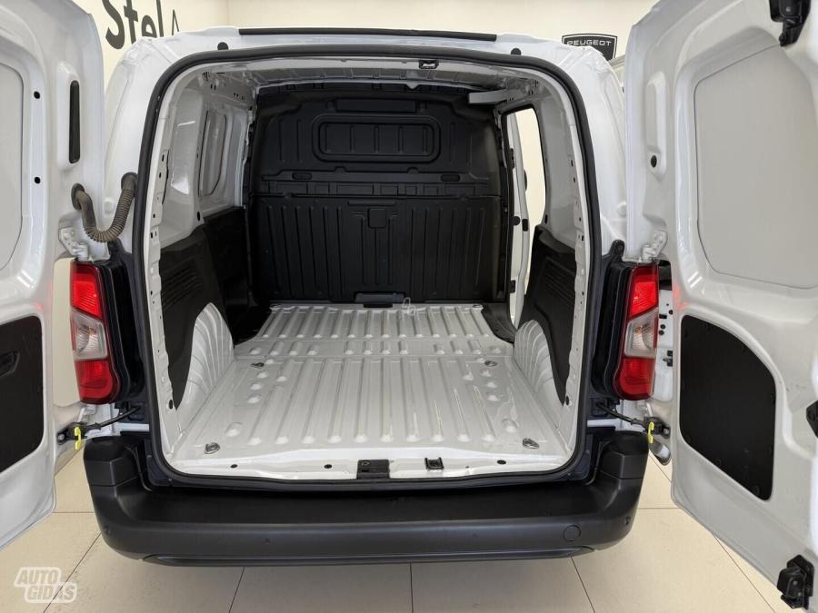 Balts Peugeot Partner 2023 Viļņa, ar dzinēja tilpumu 1.50 L un nobraukumu 223 tūkst. km par 10990 €, foto 19 vietnē AUTOMOTO.COM.LV