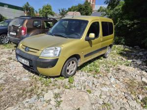 Yellow Peugeot Partner 2007 in Kelme, with an engine capacity of 1.56 L and mileage of 300 thousand km for 1200 €, photo  on AUTOMOTO.COM.LV