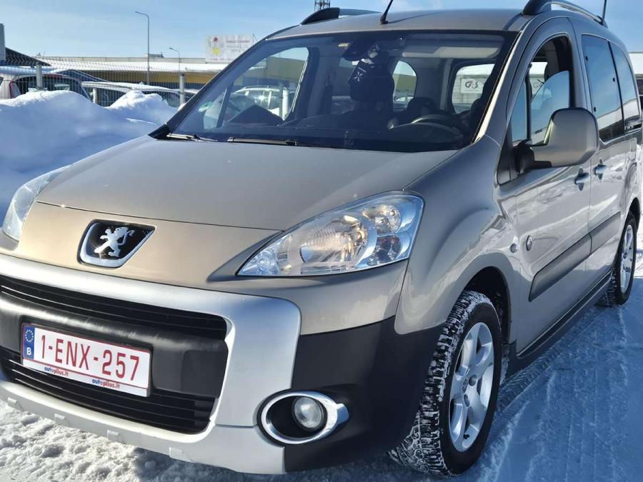 Dzeltens Peugeot Partner 2011 Šauļi, ar dzinēja tilpumu 1.56 L un nobraukumu 250 tūkst. km par 4350 €, foto 3 vietnē AUTOMOTO.COM.LV