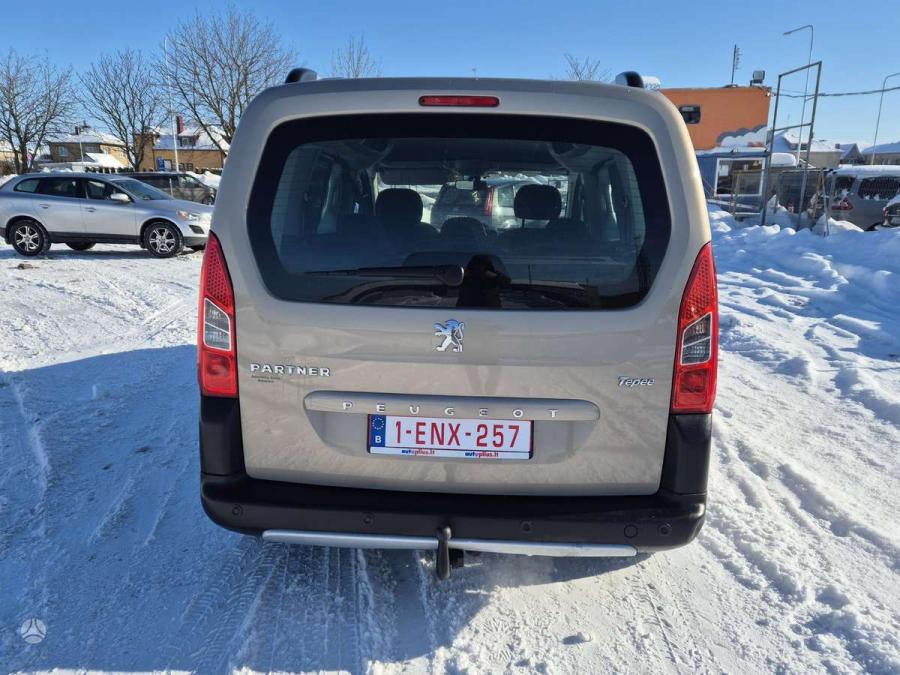 Dzeltens Peugeot Partner 2011 Šauļi, ar dzinēja tilpumu 1.56 L un nobraukumu 250 tūkst. km par 4350 €, foto 13 vietnē AUTOMOTO.COM.LV