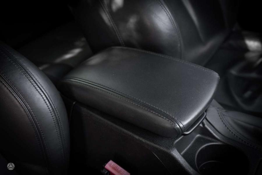 Black Peugeot RCZ 2011 in Kaunas, with an engine capacity of 1.60 L and mileage of 184 thousand km for 6600 €, photo 30 on AUTOMOTO.COM.LV