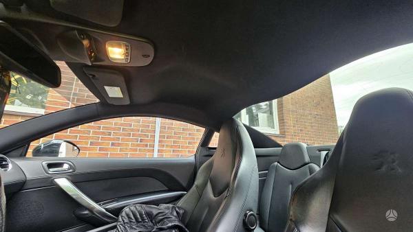 Melns Peugeot RCZ 2011 Viļņa, ar dzinēja tilpumu 1.60 L un nobraukumu 137 tūkst. km par 5499 €, foto 10 vietnē AUTOMOTO.COM.LV