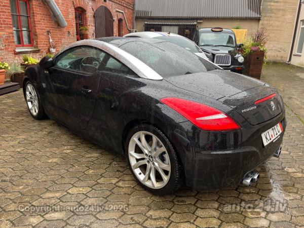 Peugeot RCZ 2011 in Viljandi on AUTOMOTO.COM.LV Black Peugeot RCZ 2011 in Viljandi, with an engine capacity of 1.60 L and mileage of 135 thousand km for 4900 €, photo 7 on AUTOMOTO.COM.LV