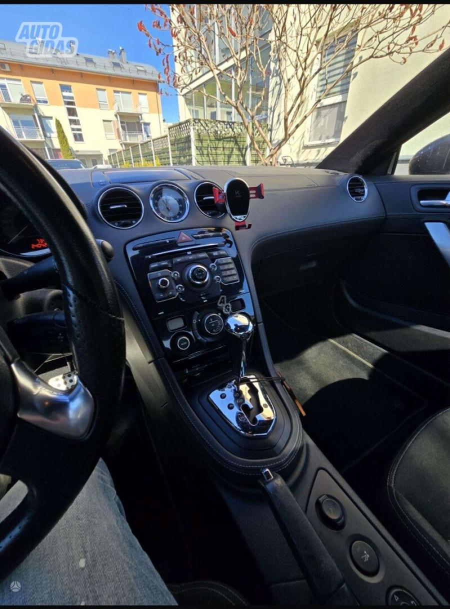 Black Peugeot RCZ 2012 in Kaunas, with an engine capacity of 1.60 L and mileage of 240 thousand km for 6200 €, photo 13 on AUTOMOTO.COM.LV