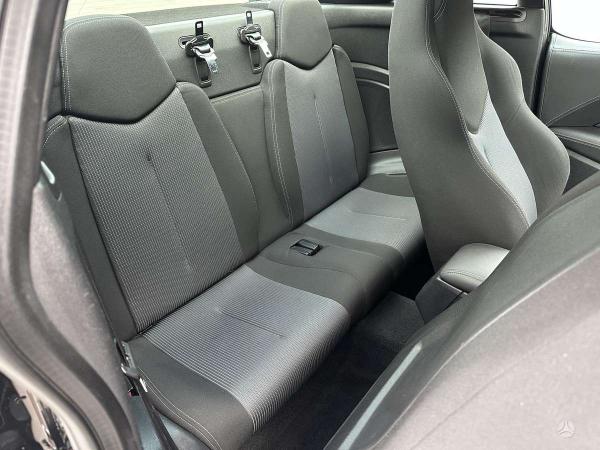 Melns Peugeot RCZ 2012 Viļņa, ar dzinēja tilpumu 1.60 L un nobraukumu 177 tūkst. km par 5500 €, foto 10 vietnē AUTOMOTO.COM.LV