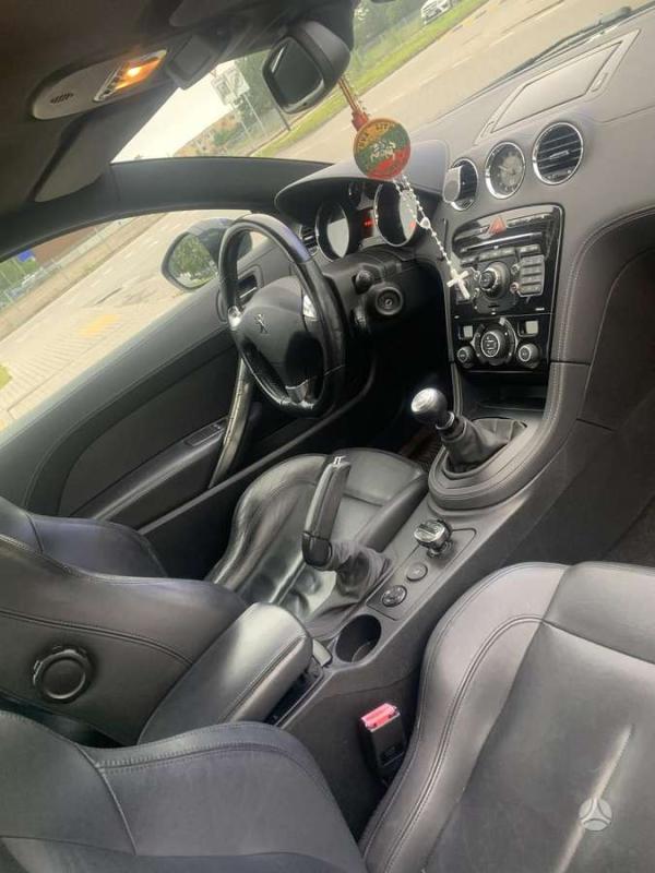 Black Peugeot RCZ 2011 in Vilnius, with an engine capacity of 1.60 L and mileage of 199 thousand km for 6199 €, photo 10 on AUTOMOTO.COM.LV
