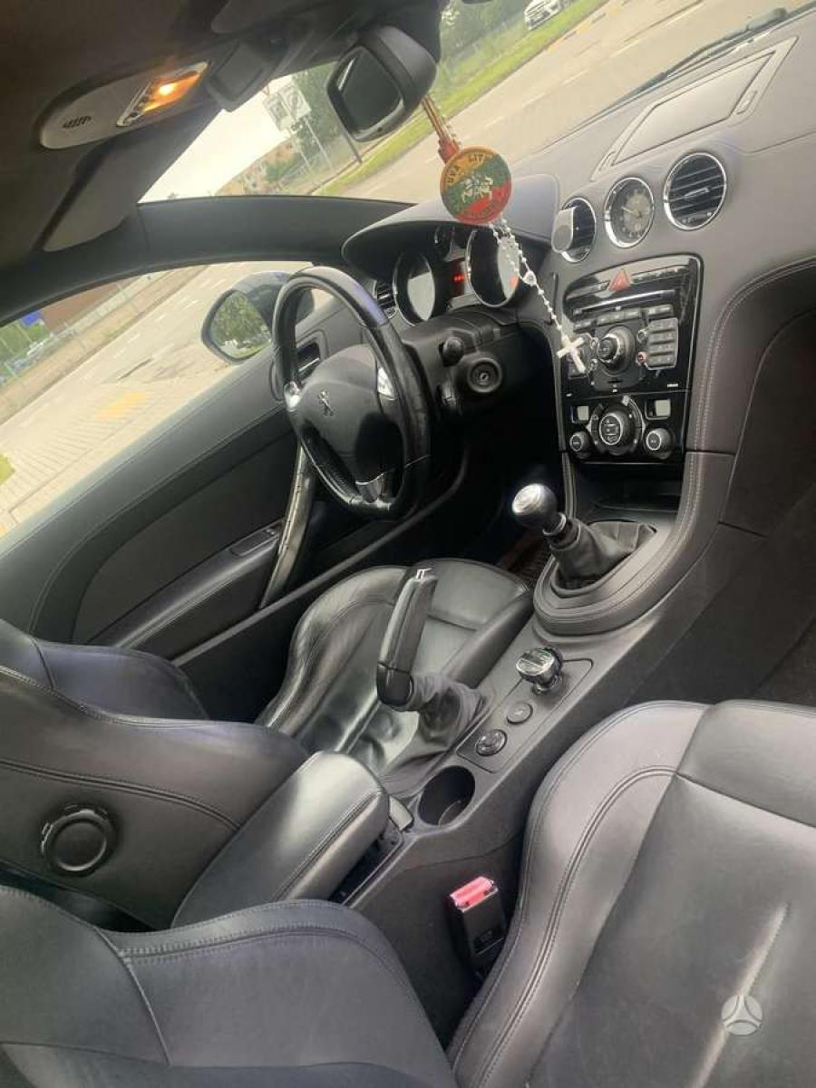 Black Peugeot RCZ 2011 in Vilnius, with an engine capacity of 1.60 L and mileage of 199 thousand km for 6199 €, photo 11 on AUTOMOTO.COM.LV