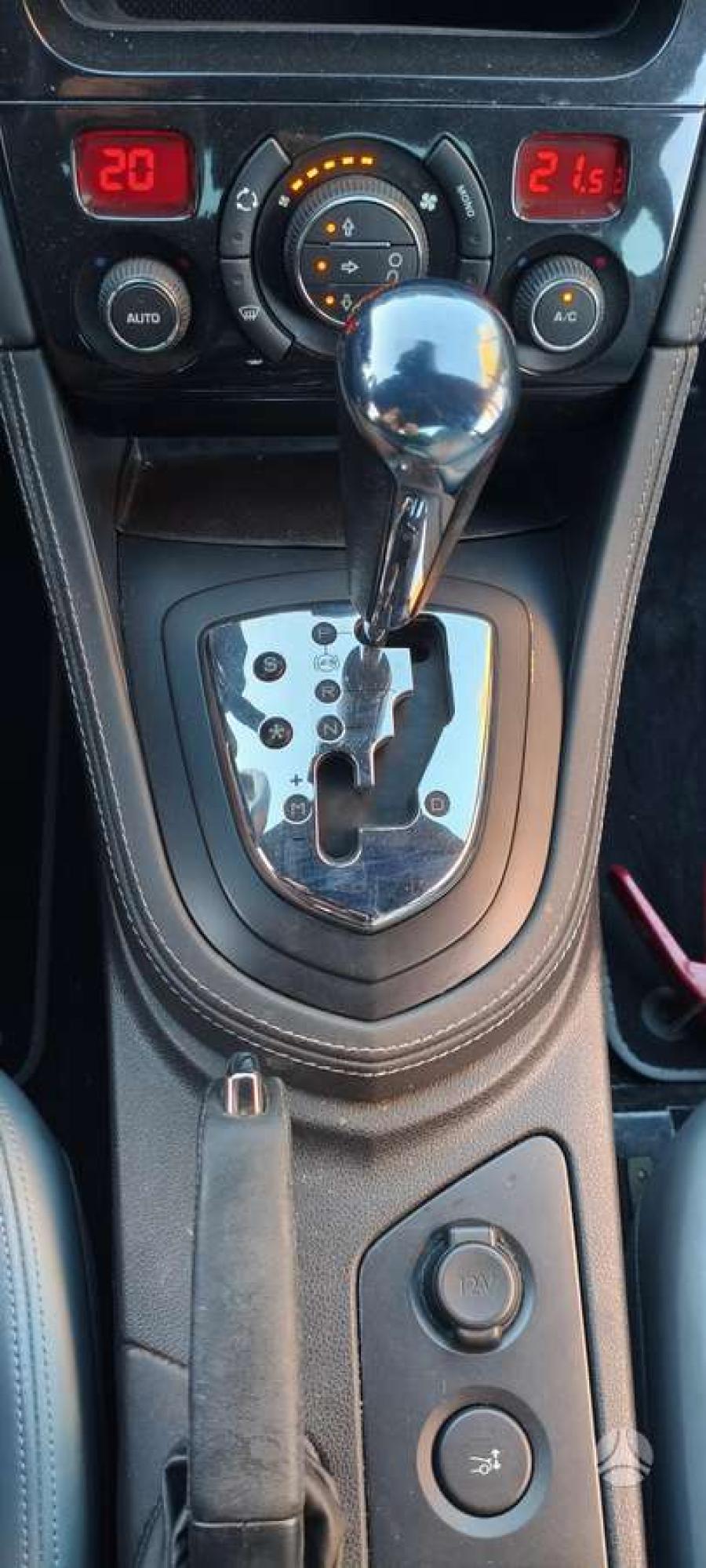 Peugeot RCZ 2012 Viļņa, ar dzinēja tilpumu 1.60 L un nobraukumu 171 tūkst. km par 6200 €, foto 33 vietnē AUTOMOTO.COM.LV