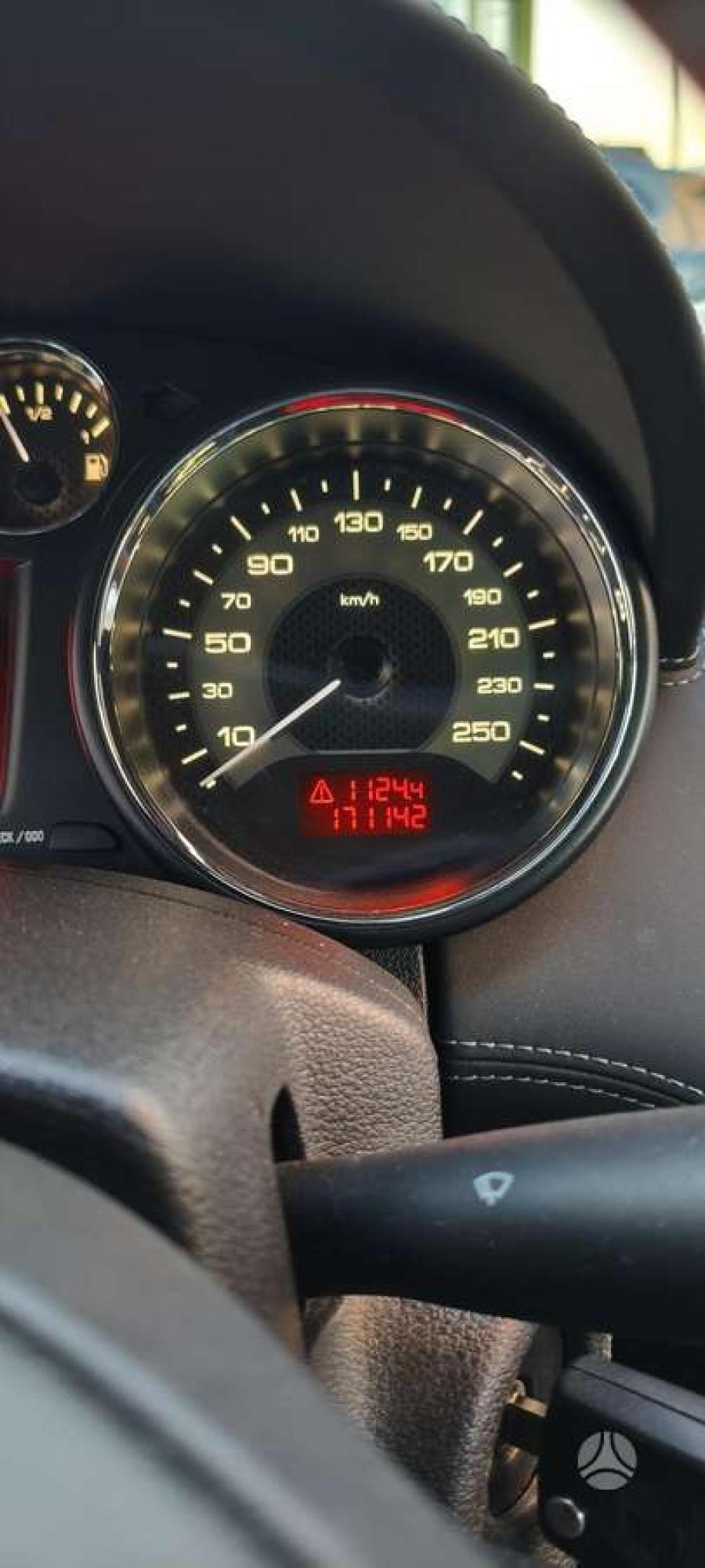 Peugeot RCZ 2012 Viļņa, ar dzinēja tilpumu 1.60 L un nobraukumu 171 tūkst. km par 6200 €, foto 34 vietnē AUTOMOTO.COM.LV