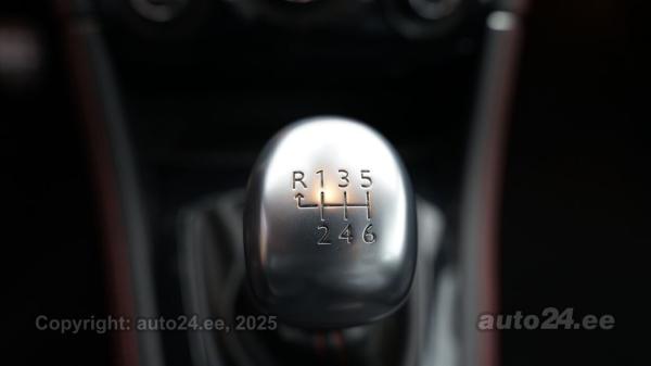 Sarkans Peugeot RCZ 2014 Tallina, ar dzinēja tilpumu 1.60 L un nobraukumu 55 tūkst. km par 23990 €, foto 11 vietnē AUTOMOTO.COM.LV