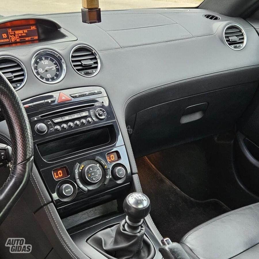 Balts Peugeot RCZ 2011 Kauņa, ar dzinēja tilpumu 1.60 L un nobraukumu 236 tūkst. km par 5600 €, foto 15 vietnē AUTOMOTO.COM.LV