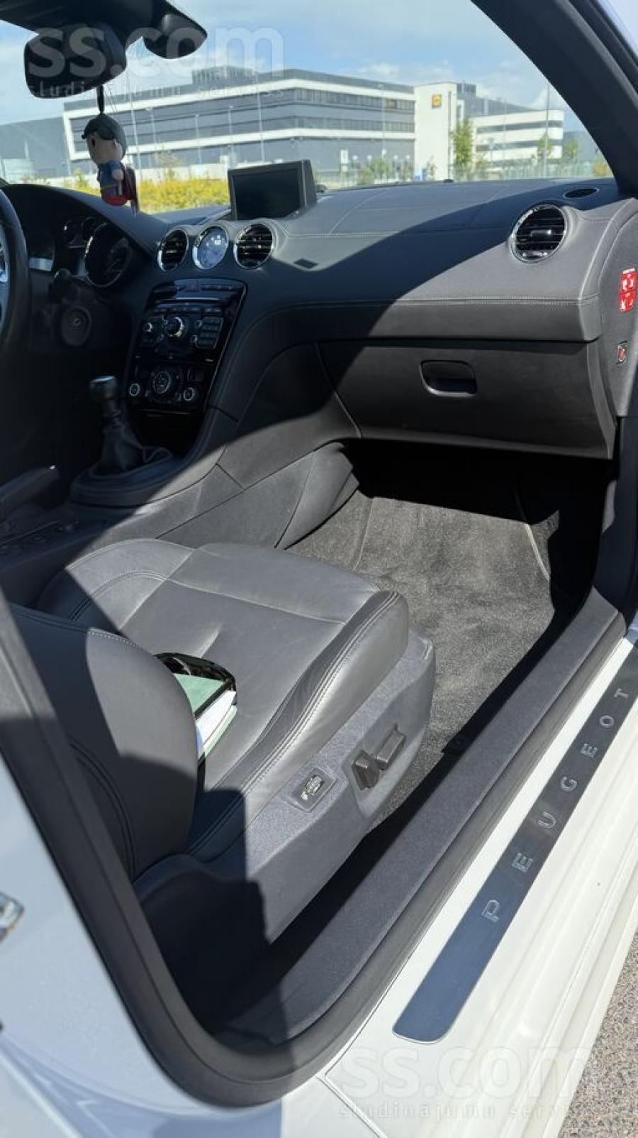 Balts Peugeot RCZ 2012 Rīga, ar dzinēja tilpumu 1.60 L un nobraukumu 211 tūkst. km par 7500 €, foto 15 vietnē AUTOMOTO.COM.LV