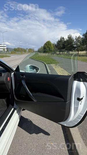 Balts Peugeot RCZ 2012 Rīga, ar dzinēja tilpumu 1.60 L un nobraukumu 211 tūkst. km par 7500 €, foto 19 vietnē AUTOMOTO.COM.LV