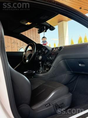Balts Peugeot RCZ 2012 Rīga, ar dzinēja tilpumu 1.60 L un nobraukumu 211 tūkst. km par 7500 €, foto 28 vietnē AUTOMOTO.COM.LV