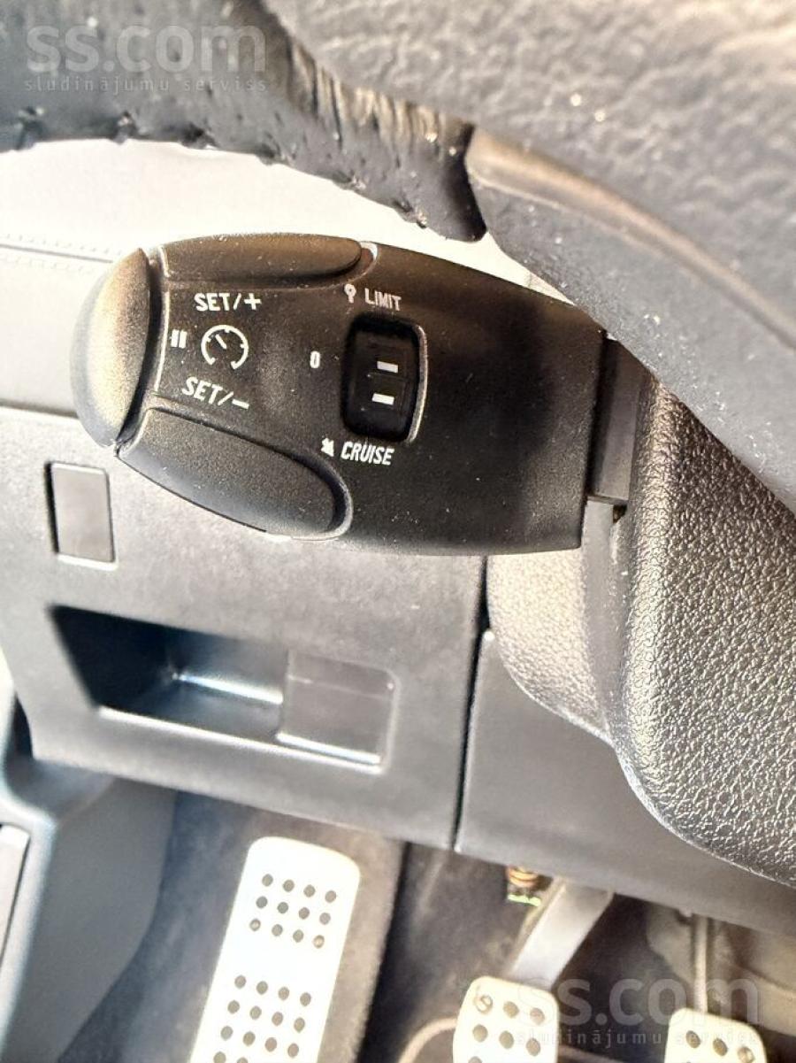 Balts Peugeot RCZ 2012 Rīga, ar dzinēja tilpumu 1.60 L un nobraukumu 211 tūkst. km par 7500 €, foto 29 vietnē AUTOMOTO.COM.LV
