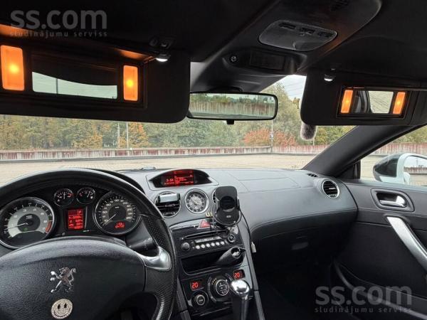 Peugeot RCZ 2012 Rīga vietnē Balts Peugeot RCZ 2012 Rīga, ar dzinēja tilpumu 1.60 L un nobraukumu 105 tūkst. km par 8500 €, foto 7 vietnē AUTOMOTO.COM.LV