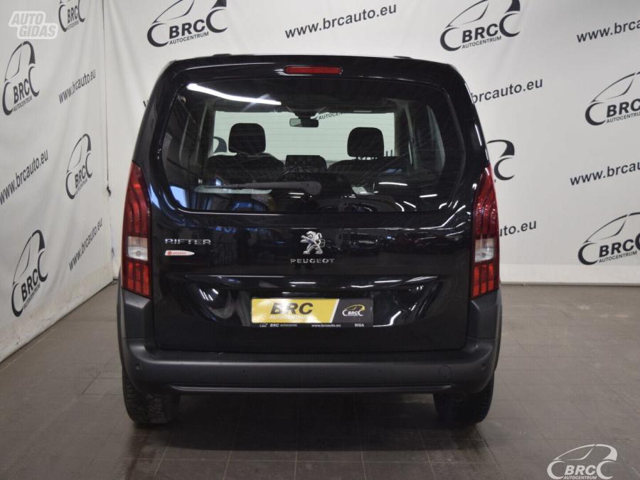 Black Peugeot Rifter 2020 in Riga, with an engine capacity of 1.50 L and mileage of 129 thousand km for 11900 €, photo 24 on AUTOMOTO.COM.LV