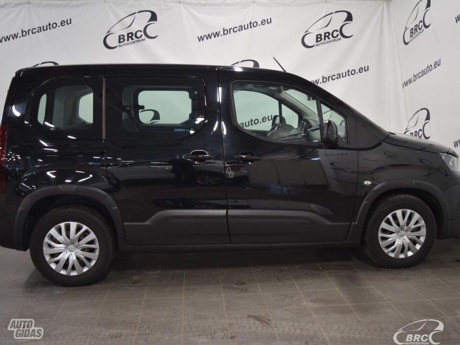Black Peugeot Rifter 2020 in Riga, with an engine capacity of 1.50 L and mileage of 129 thousand km for 11900 €, photo 26 on AUTOMOTO.COM.LV