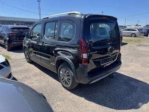 Melns Peugeot Rifter 2019 Kauņa, ar dzinēja tilpumu 1.50 L un nobraukumu 175 tūkst. km par 7550 €, foto 6 vietnē AUTOMOTO.COM.LV