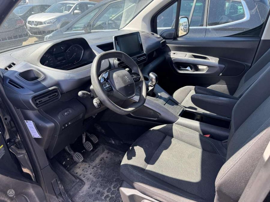 Melns Peugeot Rifter 2019 Kauņa, ar dzinēja tilpumu 1.50 L un nobraukumu 175 tūkst. km par 7550 €, foto 9 vietnē AUTOMOTO.COM.LV