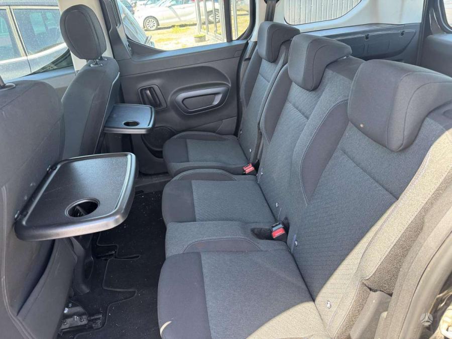 Melns Peugeot Rifter 2019 Kauņa, ar dzinēja tilpumu 1.50 L un nobraukumu 175 tūkst. km par 7550 €, foto 10 vietnē AUTOMOTO.COM.LV