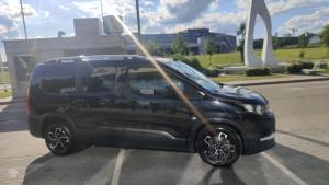 Black Peugeot Rifter 2019 in Vilnius, with an engine capacity of 1.50 L and mileage of 156 thousand km for 11700 €, photo 3 on AUTOMOTO.COM.LV
