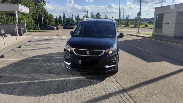 Черный Пежо Rifter 2019 в Вильнюс, объемом двигателя 1.50 л и пробегом 156 тыс. км за 11700 €, фото 3 на AUTOMOTO.COM.LV