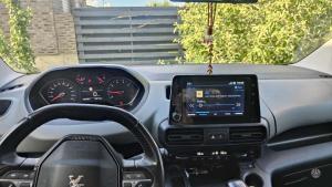 Black Peugeot Rifter 2019 in Vilnius, with an engine capacity of 1.50 L and mileage of 156 thousand km for 11700 €, photo 6 on AUTOMOTO.COM.LV