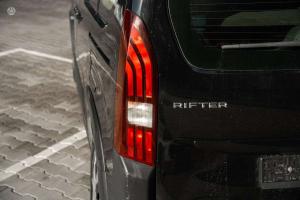Melns Peugeot Rifter 2019 Viļņa, ar dzinēja tilpumu 1.50 L un nobraukumu 206 tūkst. km par 8600 €, foto 5 vietnē AUTOMOTO.COM.LV