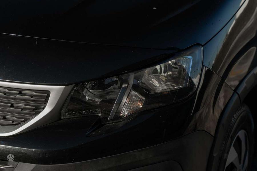 Melns Peugeot Rifter 2019 Viļņa, ar dzinēja tilpumu 1.50 L un nobraukumu 206 tūkst. km par 8600 €, foto 11 vietnē AUTOMOTO.COM.LV