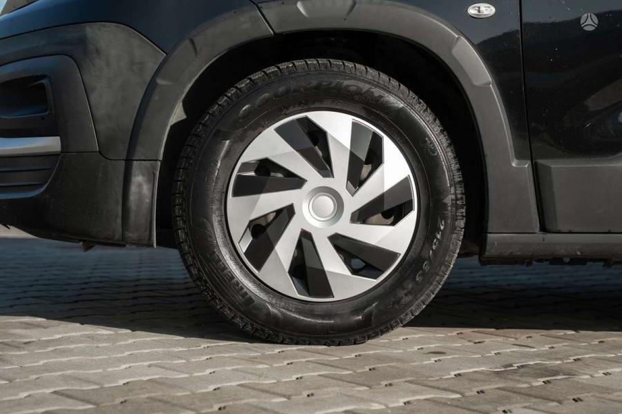Melns Peugeot Rifter 2019 Viļņa, ar dzinēja tilpumu 1.50 L un nobraukumu 206 tūkst. km par 8600 €, foto 12 vietnē AUTOMOTO.COM.LV