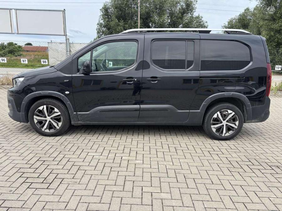 Melns Peugeot Rifter 2021 Tauragė, ar dzinēja tilpumu 1.20 L un nobraukumu 150 tūkst. km par 11700 €, foto 5 vietnē AUTOMOTO.COM.LV