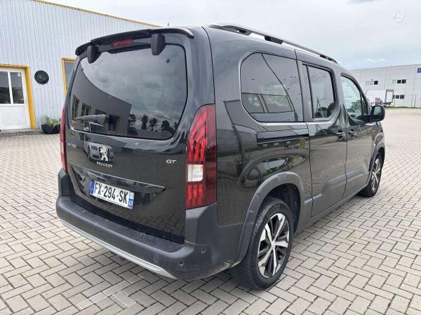 Melns Peugeot Rifter 2021 Tauragė, ar dzinēja tilpumu 1.20 L un nobraukumu 150 tūkst. km par 11700 €, foto 5 vietnē AUTOMOTO.COM.LV