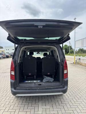 Melns Peugeot Rifter 2021 Tauragė, ar dzinēja tilpumu 1.20 L un nobraukumu 150 tūkst. km par 11700 €, foto 10 vietnē AUTOMOTO.COM.LV
