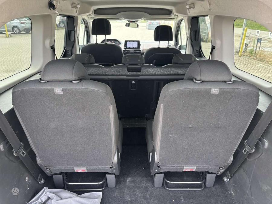Melns Peugeot Rifter 2021 Tauragė, ar dzinēja tilpumu 1.20 L un nobraukumu 150 tūkst. km par 11700 €, foto 11 vietnē AUTOMOTO.COM.LV