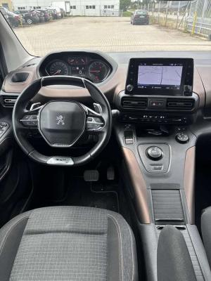 Melns Peugeot Rifter 2021 Tauragė, ar dzinēja tilpumu 1.20 L un nobraukumu 150 tūkst. km par 11700 €, foto 18 vietnē AUTOMOTO.COM.LV