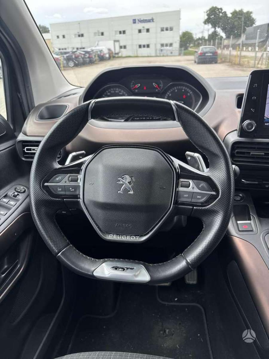 Melns Peugeot Rifter 2021 Tauragė, ar dzinēja tilpumu 1.20 L un nobraukumu 150 tūkst. km par 11700 €, foto 19 vietnē AUTOMOTO.COM.LV