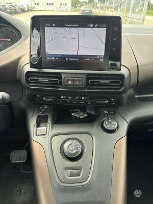 Melns Peugeot Rifter 2021 Tauragė, ar dzinēja tilpumu 1.20 L un nobraukumu 150 tūkst. km par 11700 €, foto 20 vietnē AUTOMOTO.COM.LV