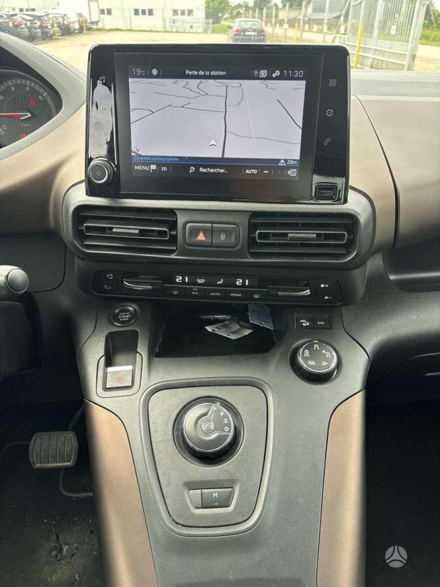 Melns Peugeot Rifter 2021 Tauragė, ar dzinēja tilpumu 1.20 L un nobraukumu 150 tūkst. km par 11700 €, foto 20 vietnē AUTOMOTO.COM.LV