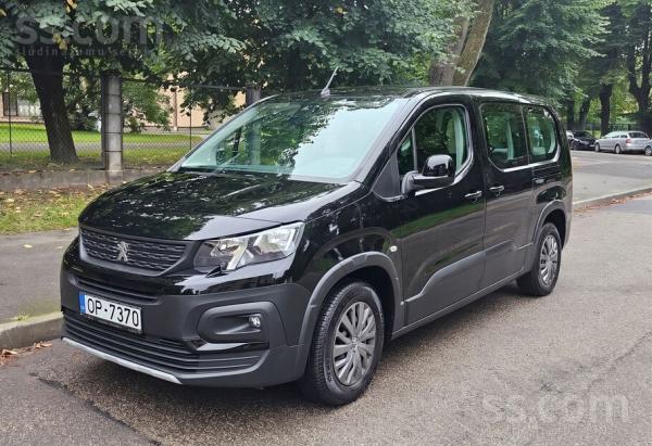 Melns Peugeot Rifter 2023 Rīga, ar dzinēja tilpumu 1.50 L un nobraukumu 70 tūkst. km par 18099 €, foto 1 vietnē AUTOMOTO.COM.LV