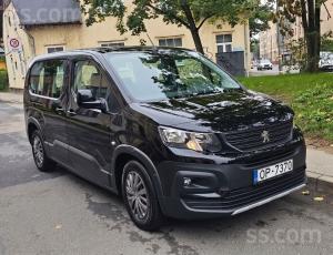 Черный Пежо Rifter 2023 в Рига, объемом двигателя 1.50 л и пробегом 70 тыс. км за 18099 €, фото 3 на AUTOMOTO.COM.LV