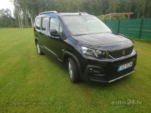 Melns Peugeot Rifter 2019 Rakvere, ar dzinēja tilpumu 1.50 L un nobraukumu 121 tūkst. km par 11600 €, foto  vietnē AUTOMOTO.COM.LV