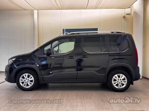 Melns Peugeot Rifter 2020 Tallina, ar dzinēja tilpumu 1.50 L un nobraukumu 171 tūkst. km par 16900 €, foto 4 vietnē AUTOMOTO.COM.LV