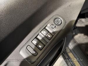 Melns Peugeot Rifter 2020 Tallina, ar dzinēja tilpumu 1.50 L un nobraukumu 171 tūkst. km par 16900 €, foto 10 vietnē AUTOMOTO.COM.LV