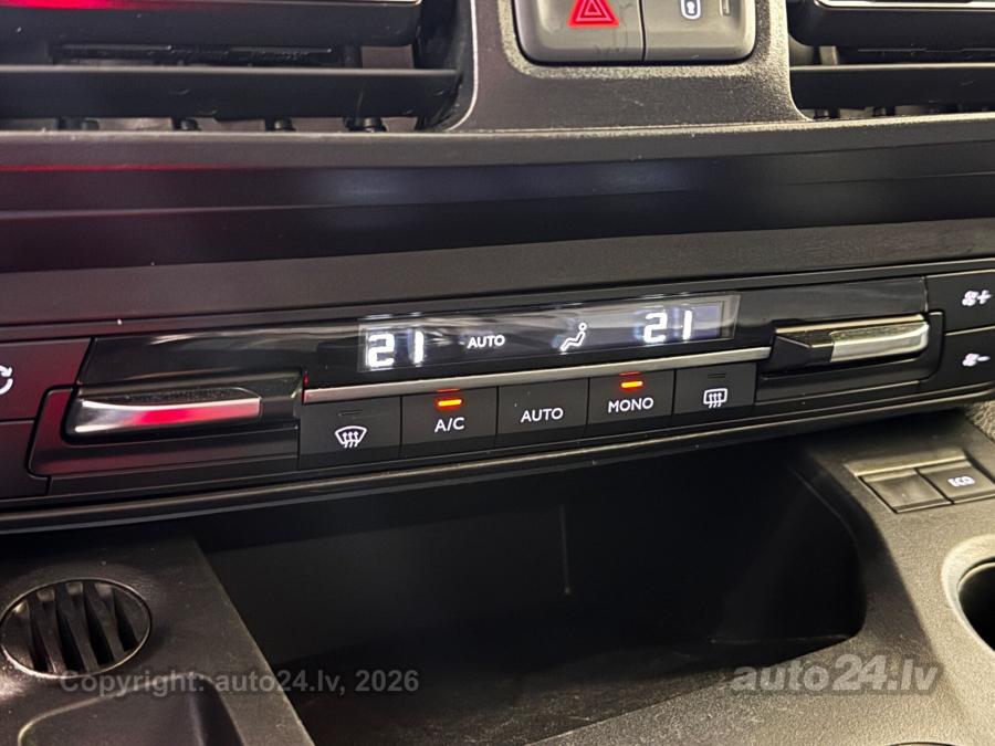 Melns Peugeot Rifter 2020 Tallina, ar dzinēja tilpumu 1.50 L un nobraukumu 171 tūkst. km par 16900 €, foto 12 vietnē AUTOMOTO.COM.LV