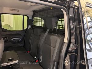 Melns Peugeot Rifter 2020 Tallina, ar dzinēja tilpumu 1.50 L un nobraukumu 171 tūkst. km par 16900 €, foto 18 vietnē AUTOMOTO.COM.LV